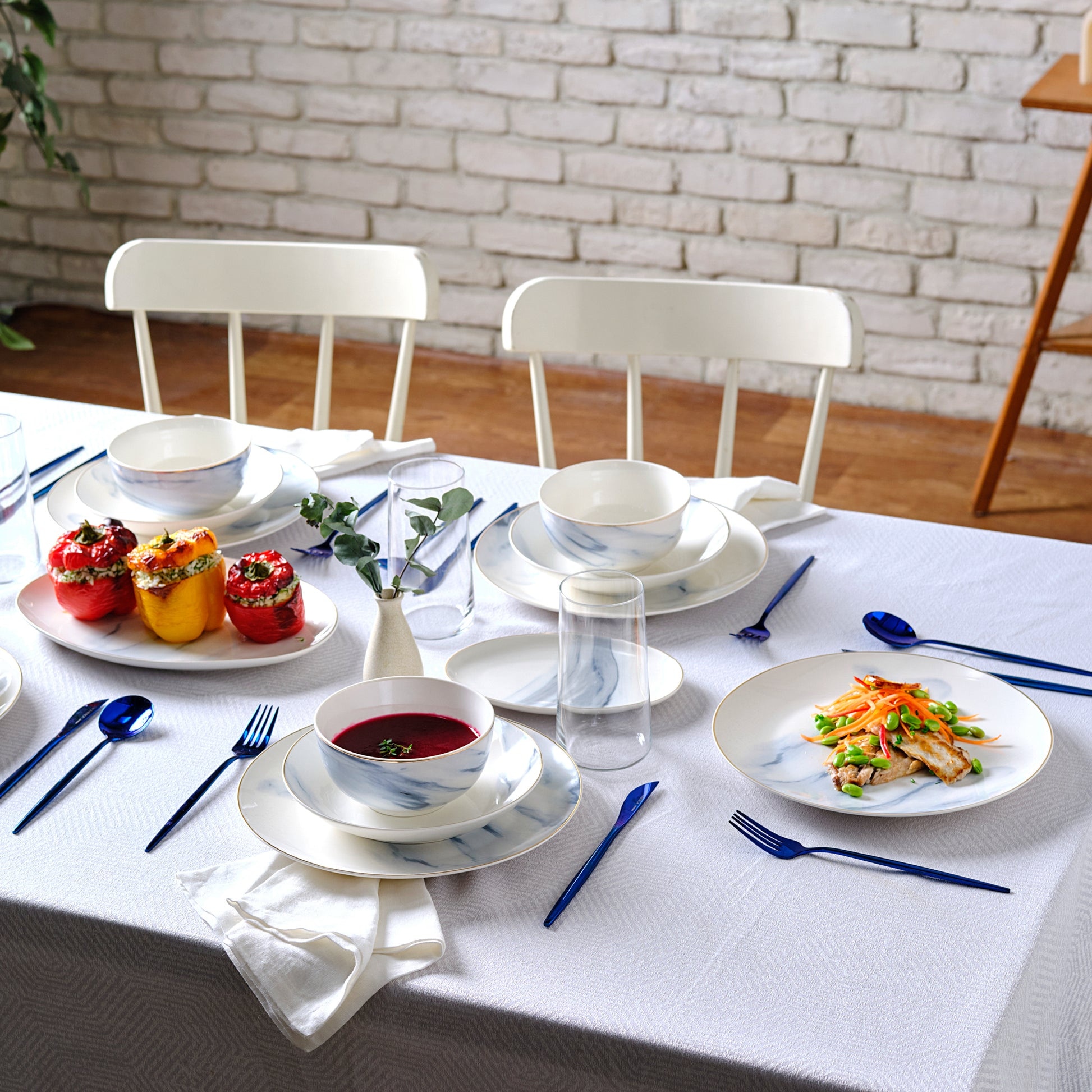 Set vesela pentru 12 persoane, Ria New Grey, Karaca, Portelen 39 piese ...