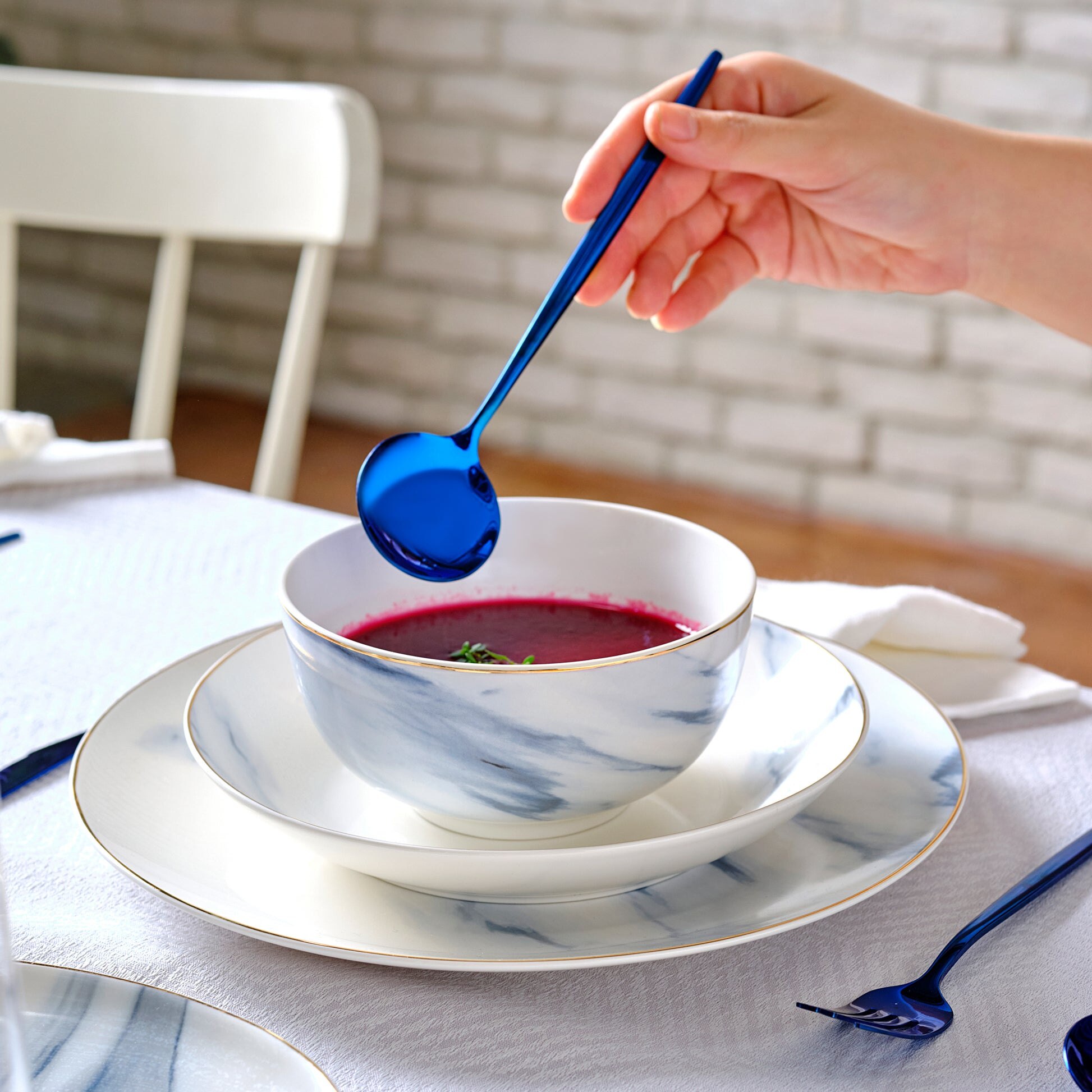 Set vesela pentru 12 persoane, Ria New Grey, Karaca, Portelen 39 piese ...