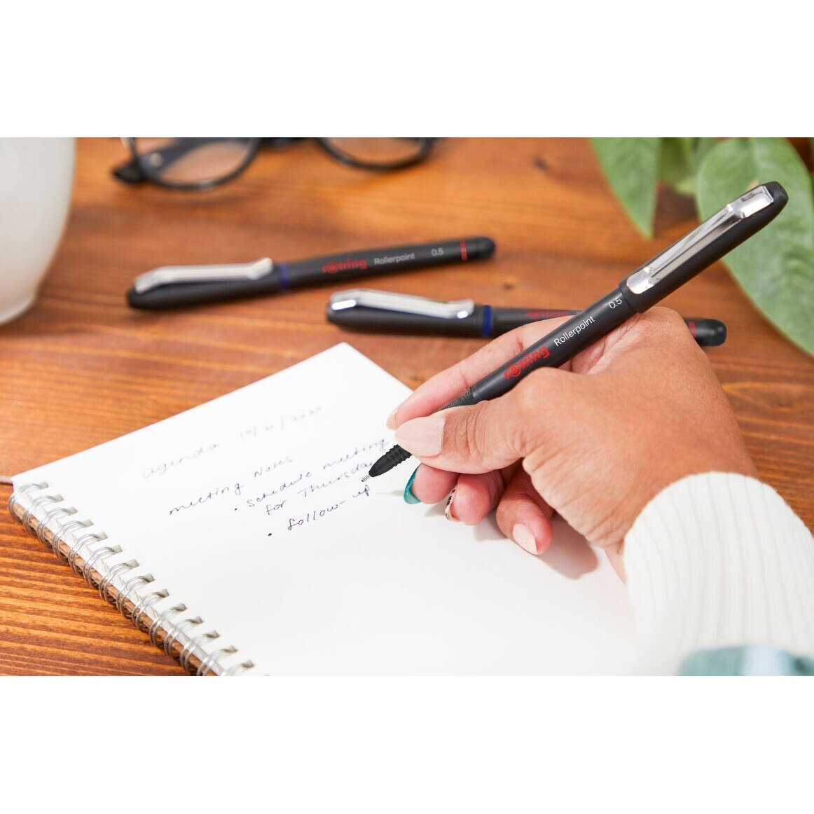Roller ROTRING, varf ceramic 0,5mm, tus vizibil, negru - eMAG.ro