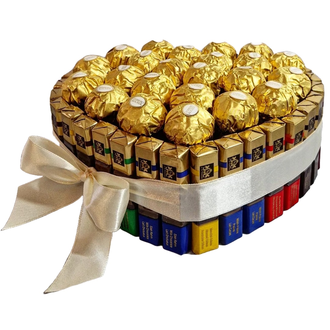Inima cu Ferrero Rocher si Milk Chocolate Selection - eMAG.ro