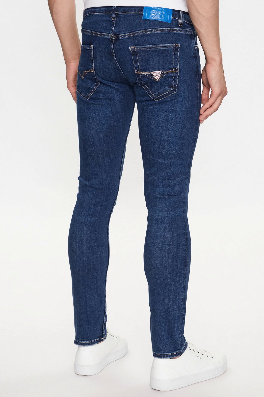 Blugi barbati Guess Miami M3YAN1 - eMAG.ro