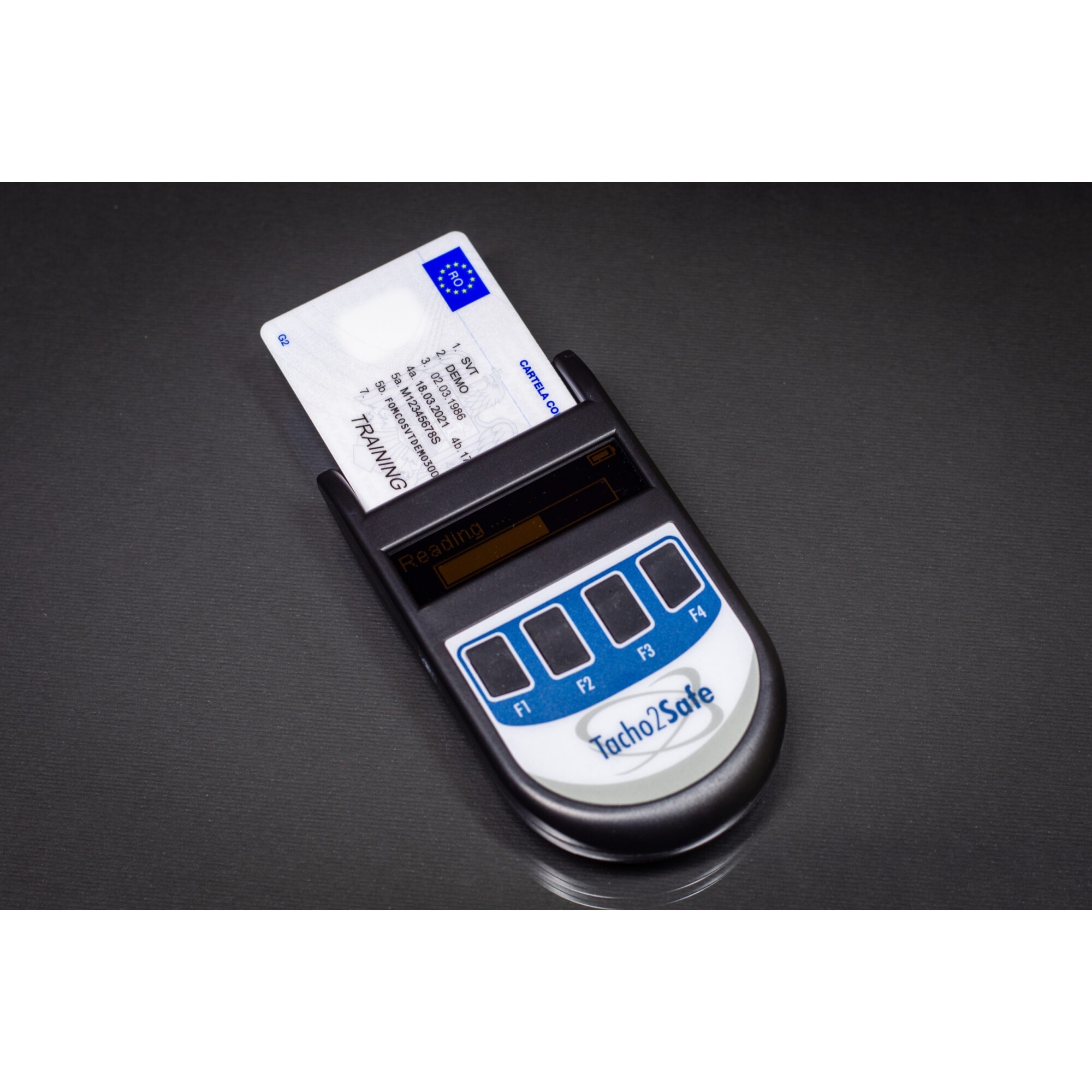 Четец на смарт и цифрови карти и тахографи - Tacho2Safe - eMAG.bg