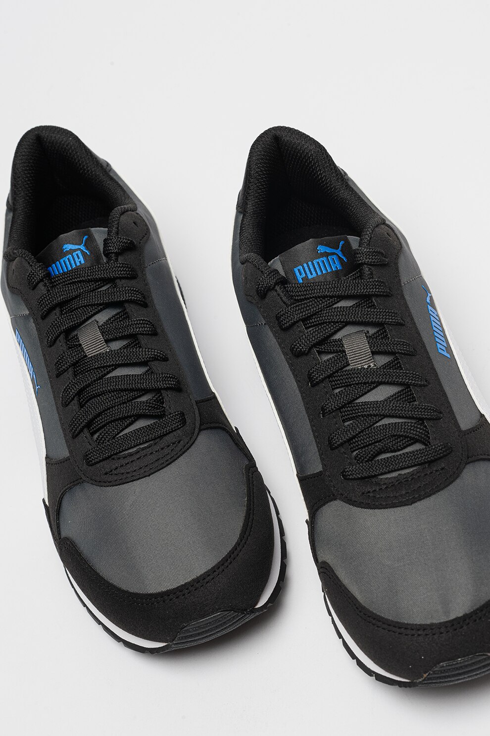 Puma, Pantofi sport cu garnituri contrastante ST Runner, Negru, Alb ...