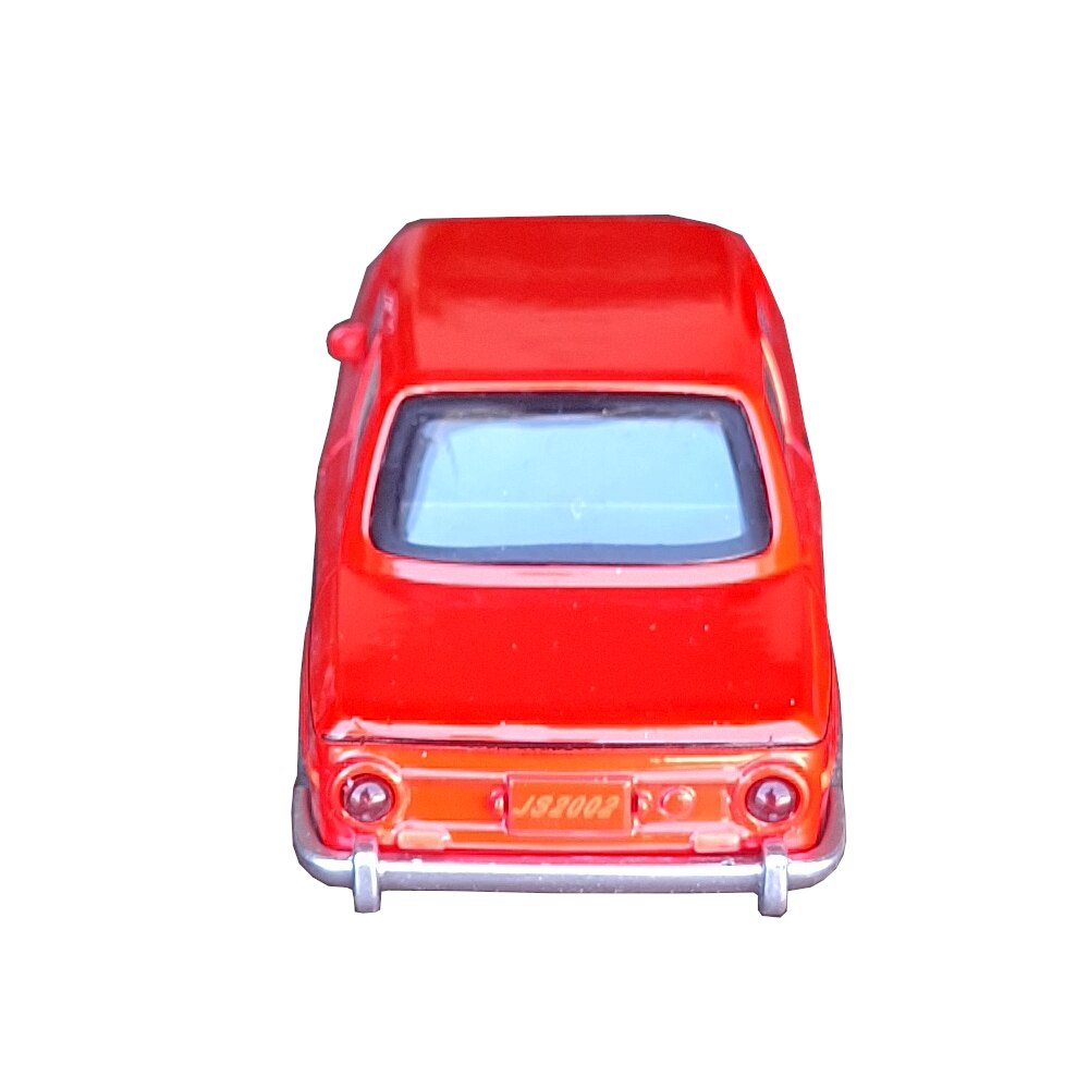 Macheta de metal BMW 2002, Scara 1:32, se deschid usi, motor pull-back ...