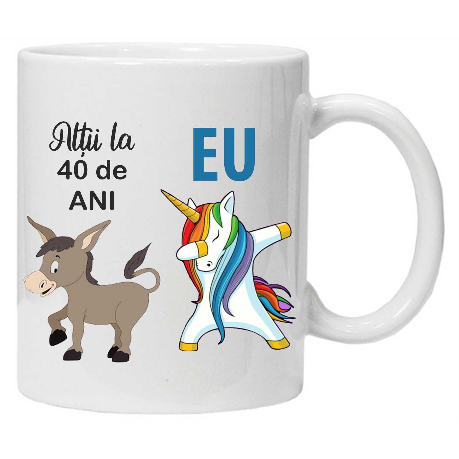 Cana personalizata cu mesajul "Altii la 40 ani",40 ani, CRD PRINT ...