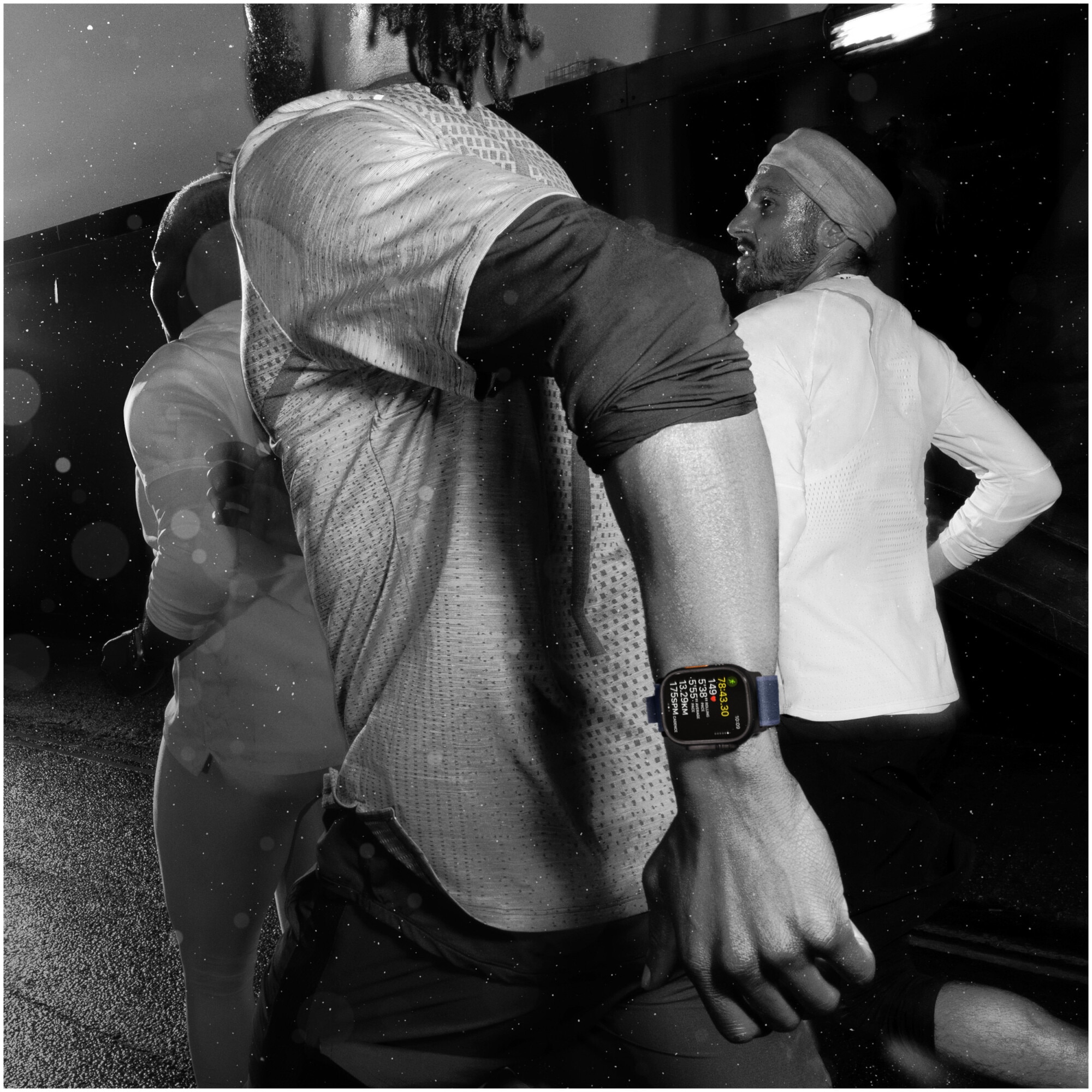 Apple Watch Ultra 2, GPS, Cellular, Carcasa Black Titanium 49mm, Black ...