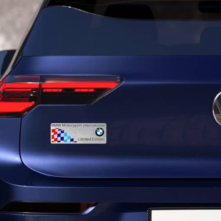 Emblema autocolante metalice pentru masini, BMW, 8x3cm, Argintiu - eMAG.ro
