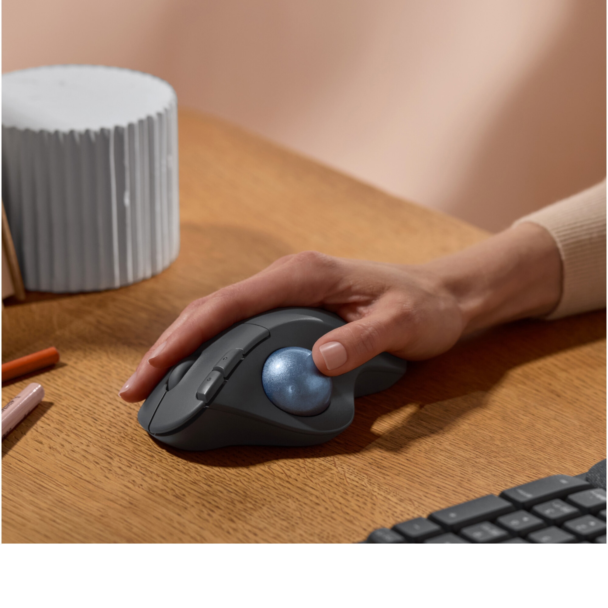 Mouse Logitech ERGO M575S Wireless Trackball, Graphite, Blue Ball - eMAG.ro