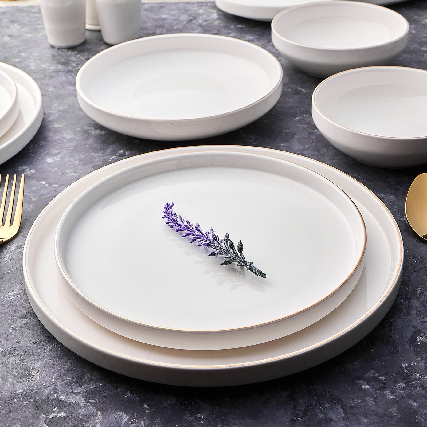 Set Vesela pentru 12 persoane Karaca Streamline New Saturn, 59 piese ...