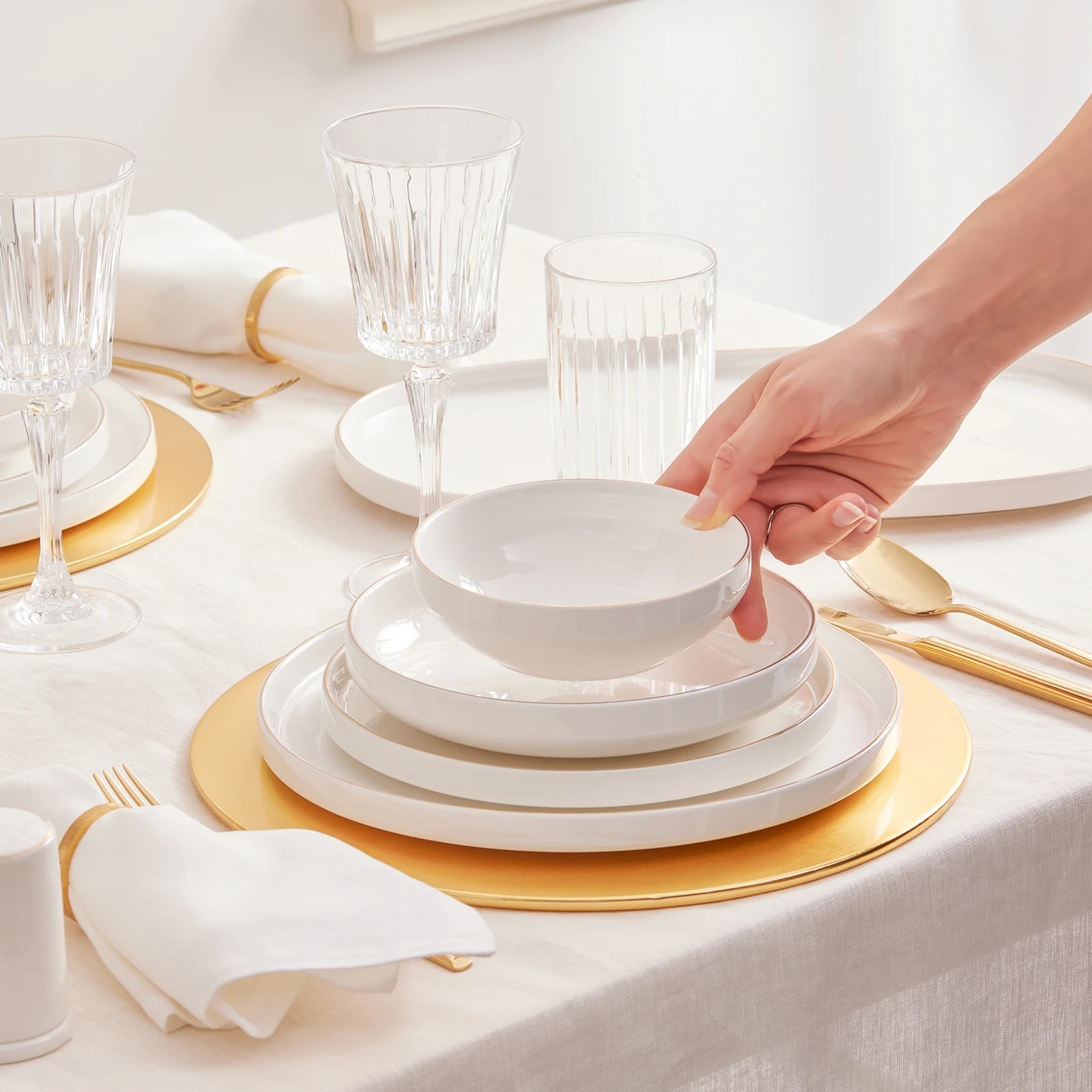 Set Vesela pentru 12 persoane Karaca Streamline New Saturn, 59 piese ...
