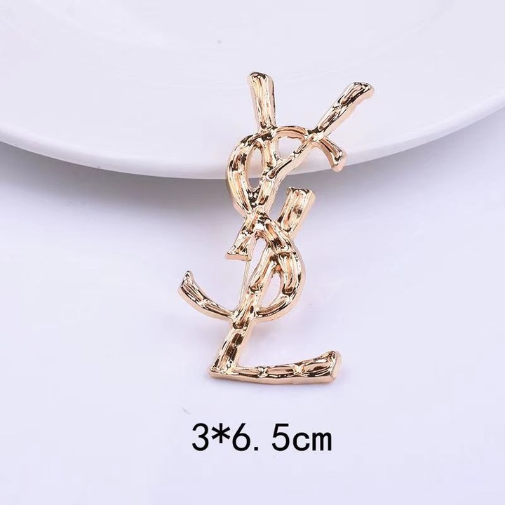 Brosa eleganta din aliaj metalic cu diamante, aurie, 3x6.5cm, pentru femei - eMAG.ro