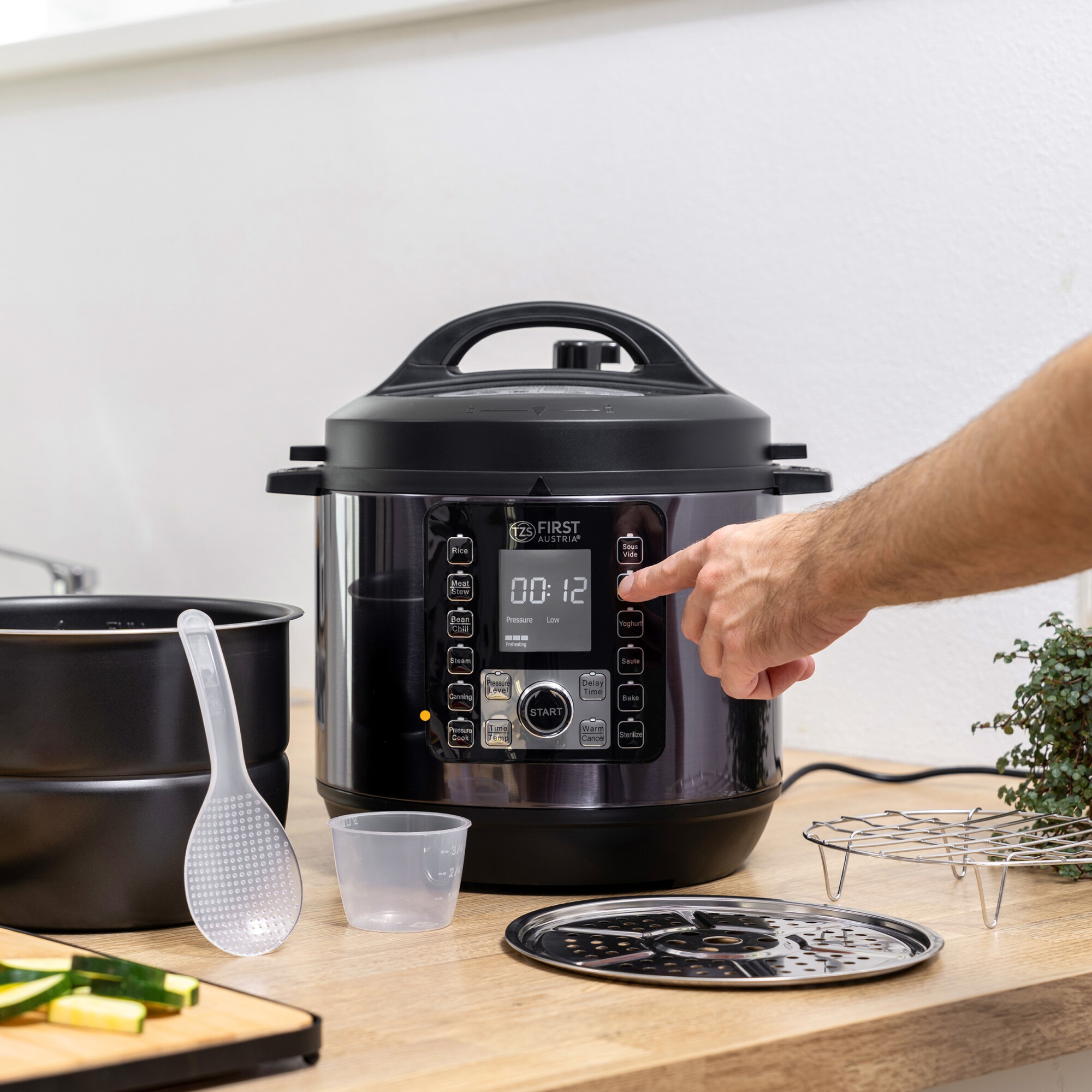 Oala sub presiune electrica TZS First Austria 6L, 1000W, Multicooker 12 ...