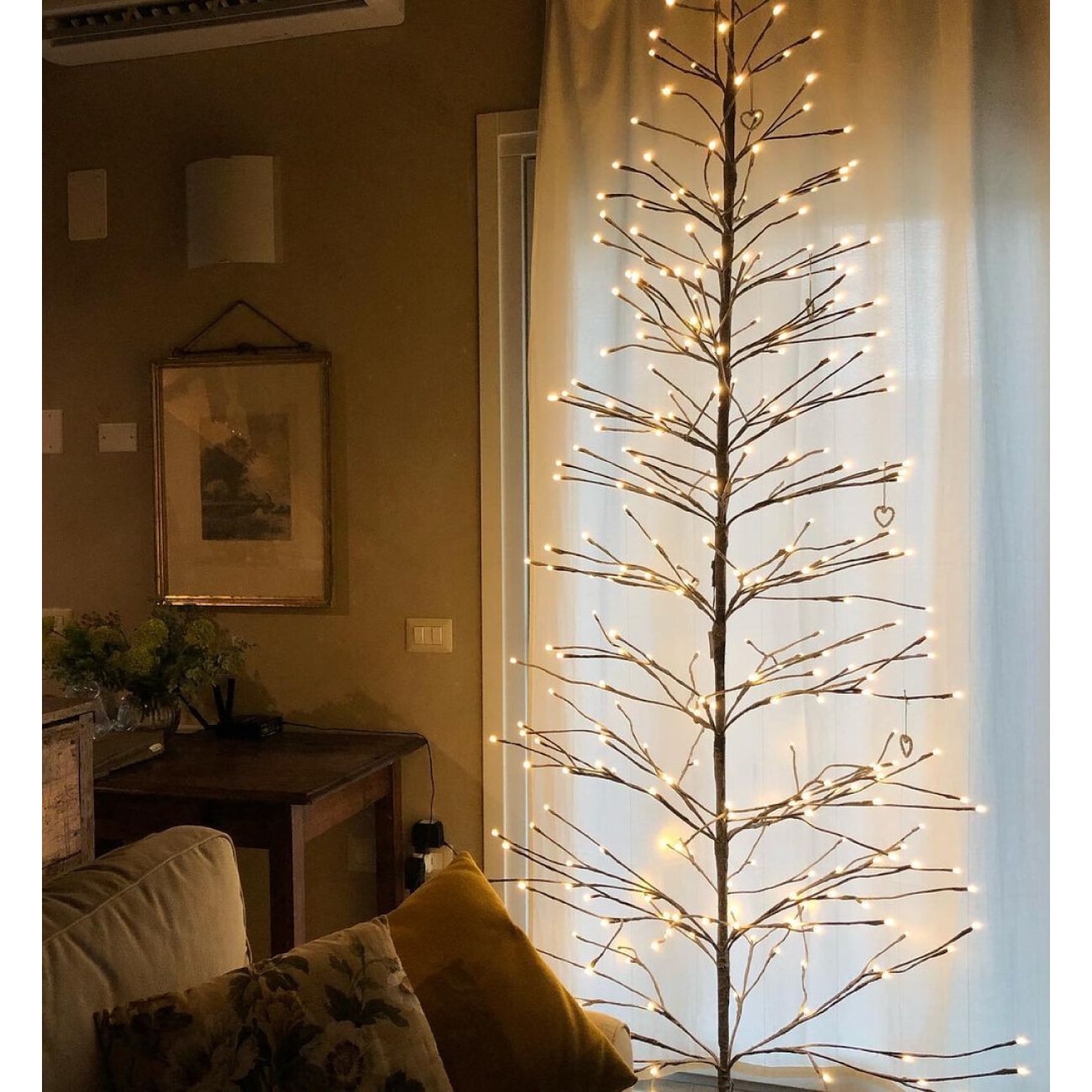 Pom de Craciun Decorativ 120cm, 216 LED-uri, negru, Crengute Flexibile ...