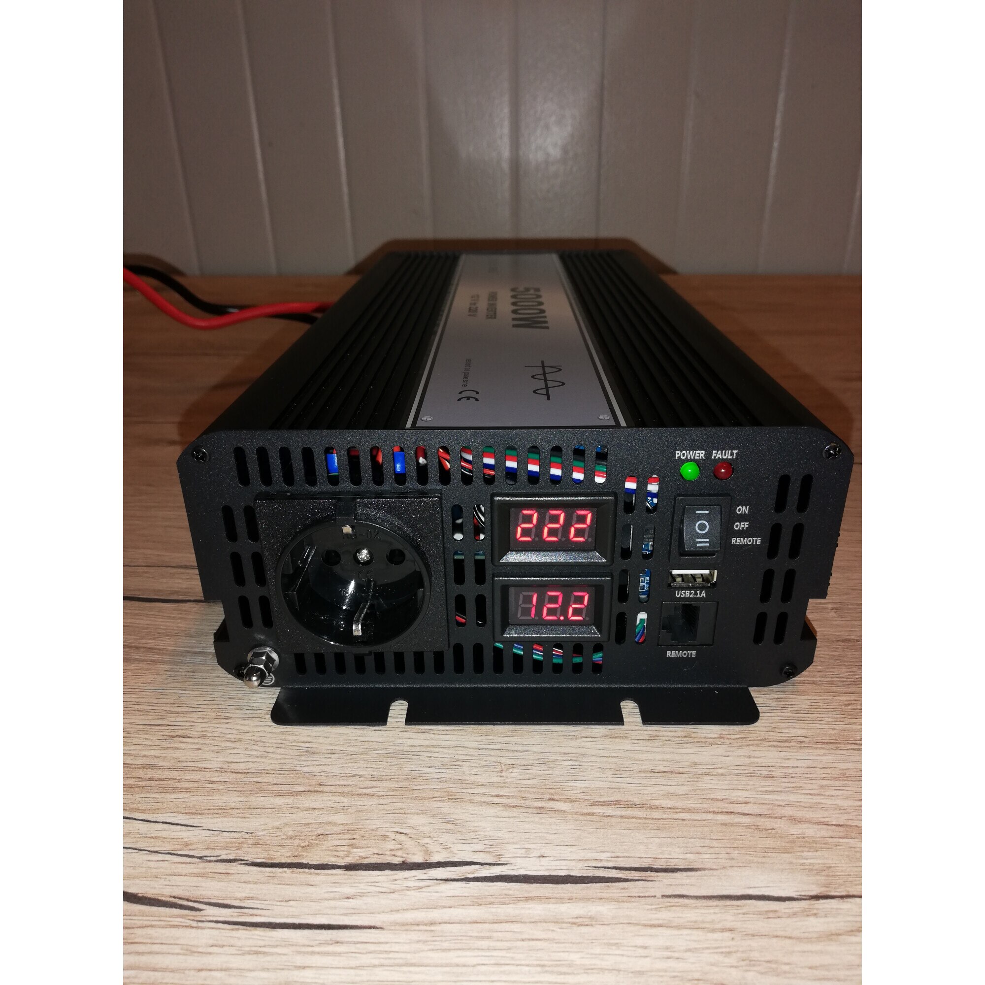 Invertor 5000 W, sinus pur, 12 V - 220 V auto si panouri solare, priza ...