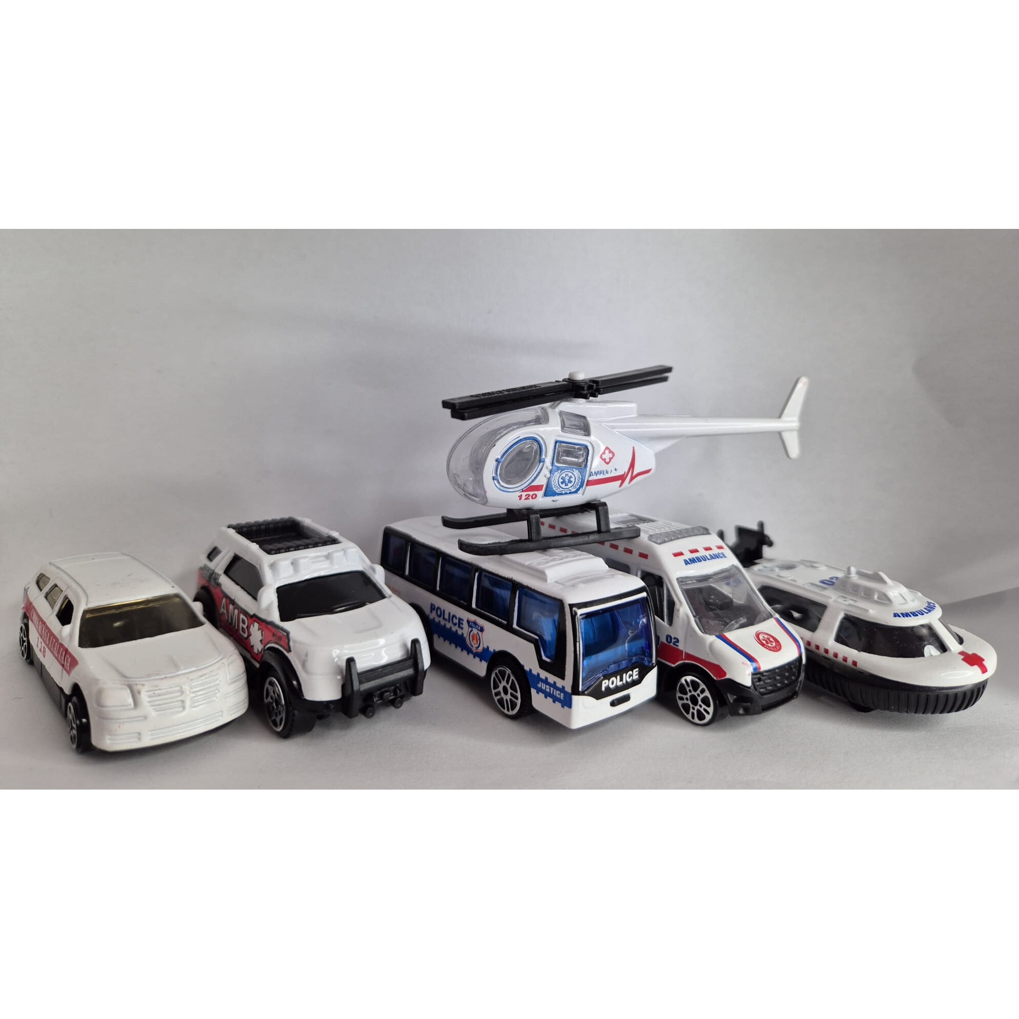 Set 6 Masinute de jucarie Metalice de Politie si Ambulanta - Masinute ...