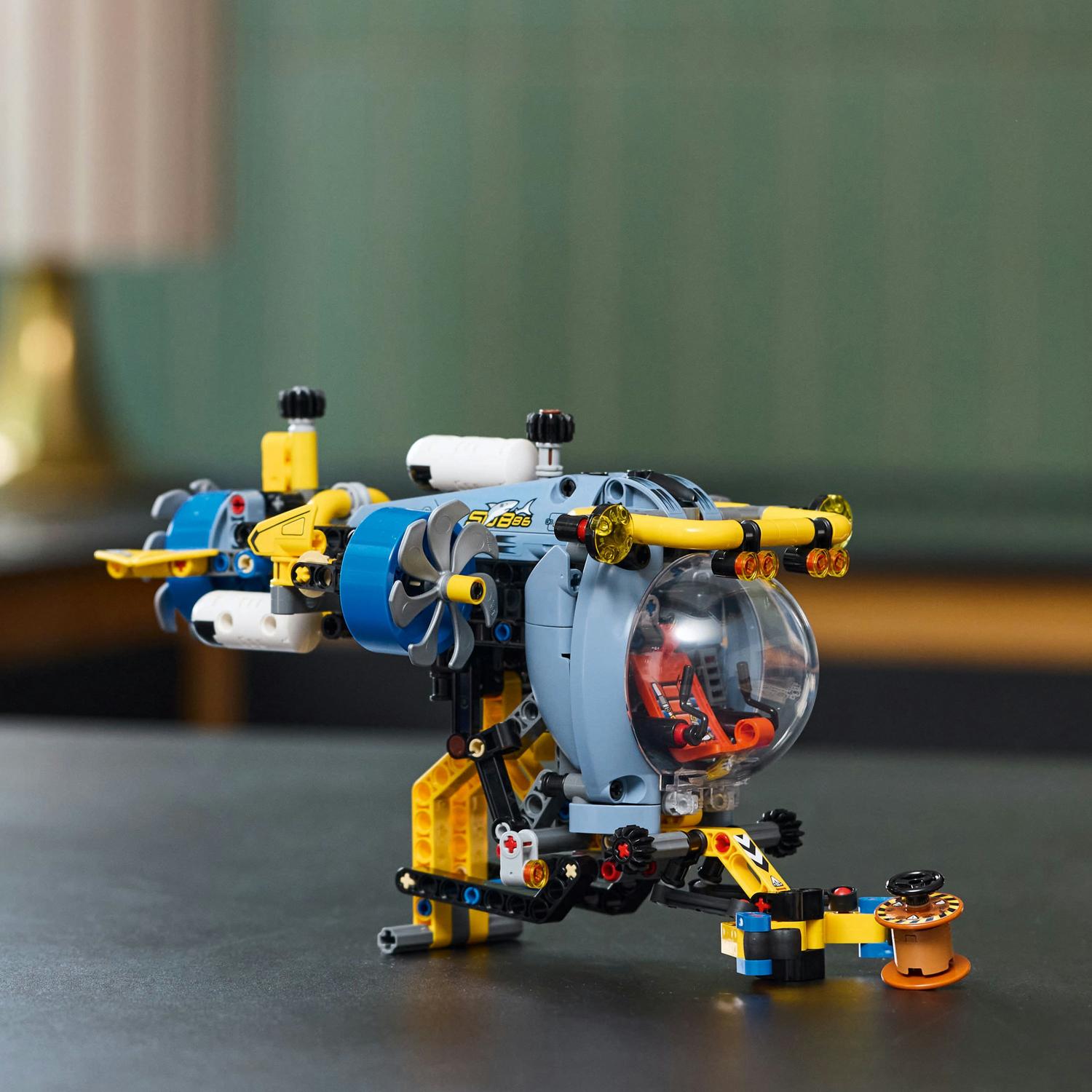 LEGO® Technic - Submarin de cercetare la mare adancime 42201, 413 piese ...