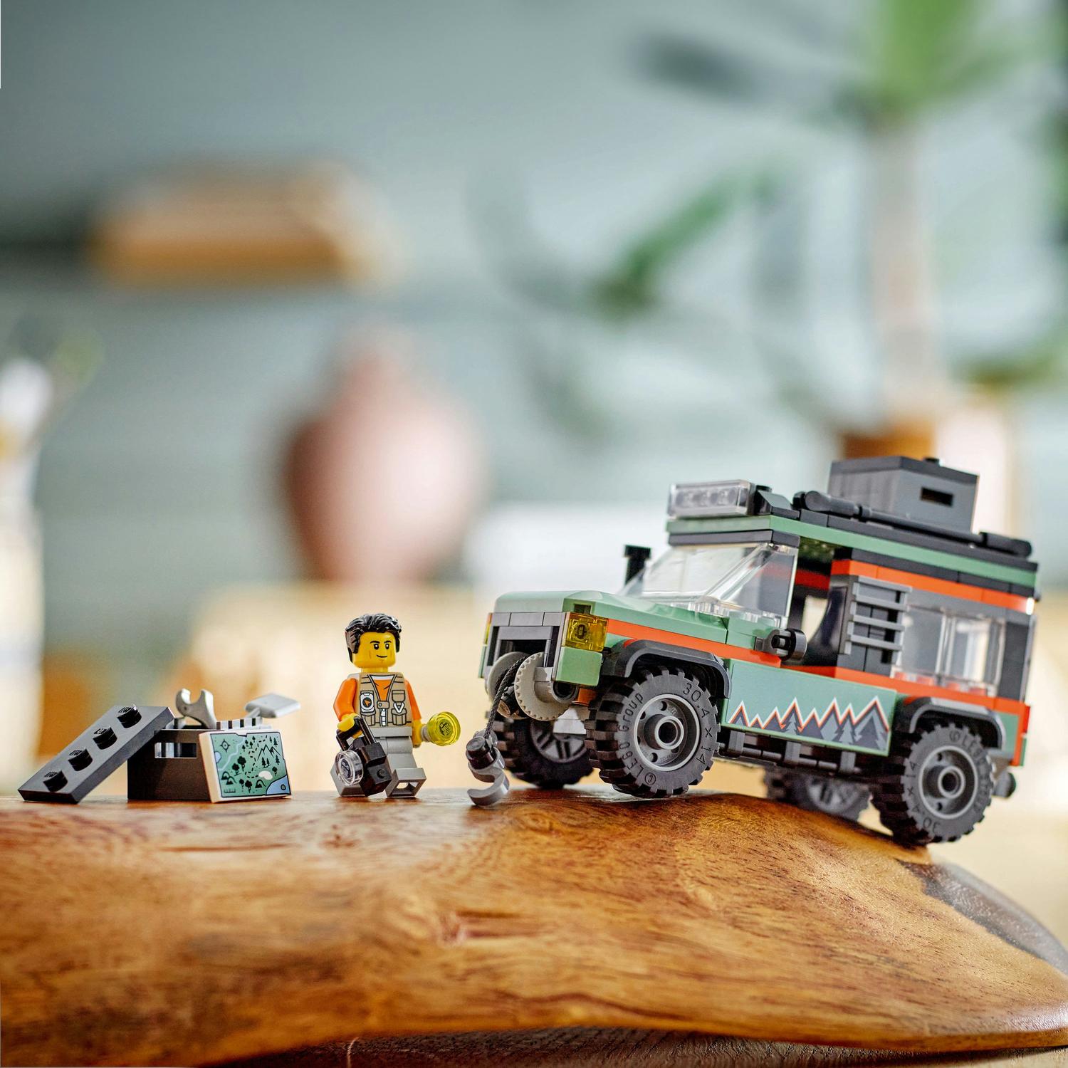 Jucarii pentru Baieti: LEGO® City - Camioneta 4x4 off-road 60447, 221 ...