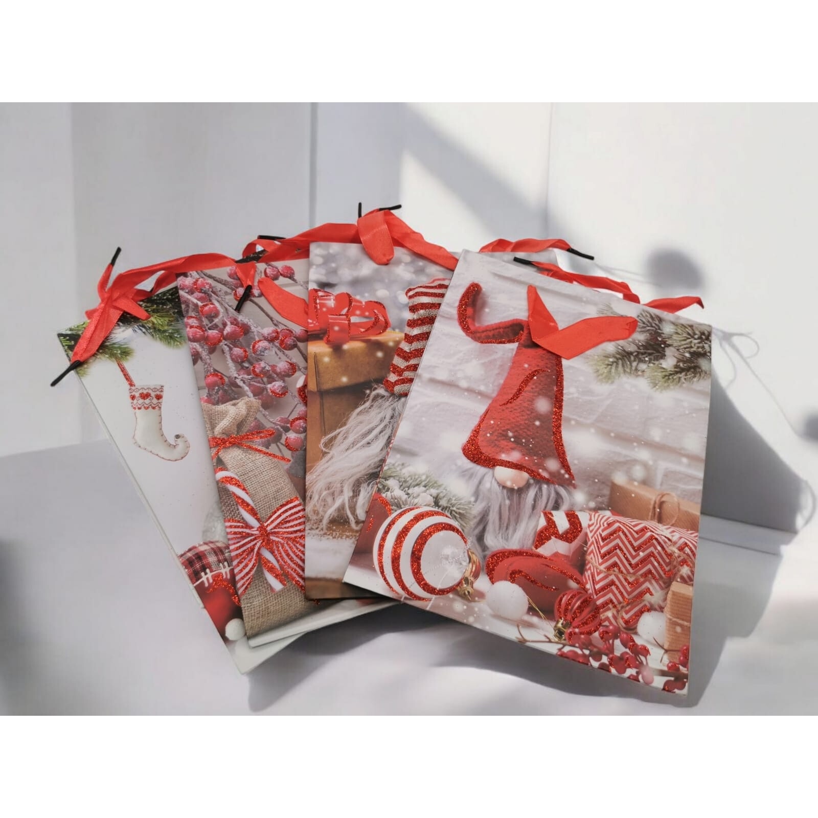 Set 4 Pungi Cadou de Craciun, Art Lux, din Carton gros, marime L ...