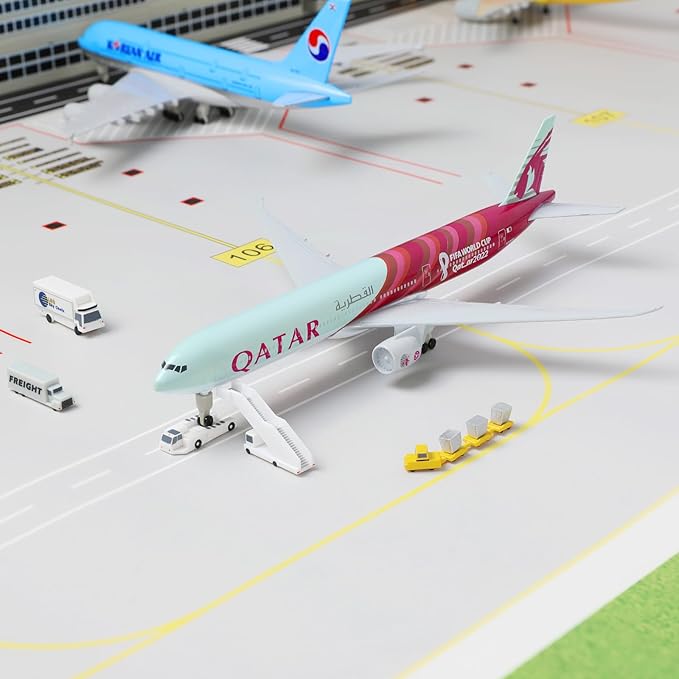 Macheta avion Qatar Airways Boeing B777，20 cm，Model de avion din metal ...
