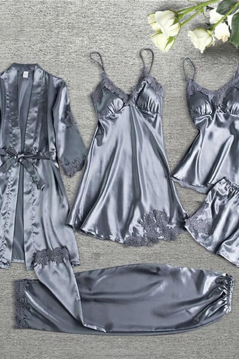 Set Pijamale din Satin si Broderie din Dantela, Elegant si Provocator ...