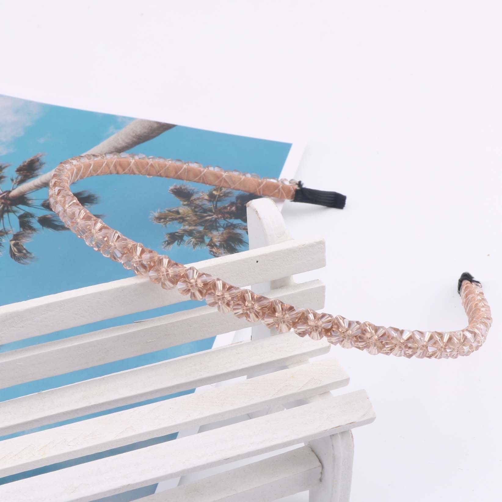 Set format din 1 banda de cap si 1 elastice de par, banda de cap cu ...