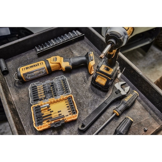 Masina de insurubat cu impact compacta pe acumulator DeWALT DCF850N, motor fara perii, 18V XR ...