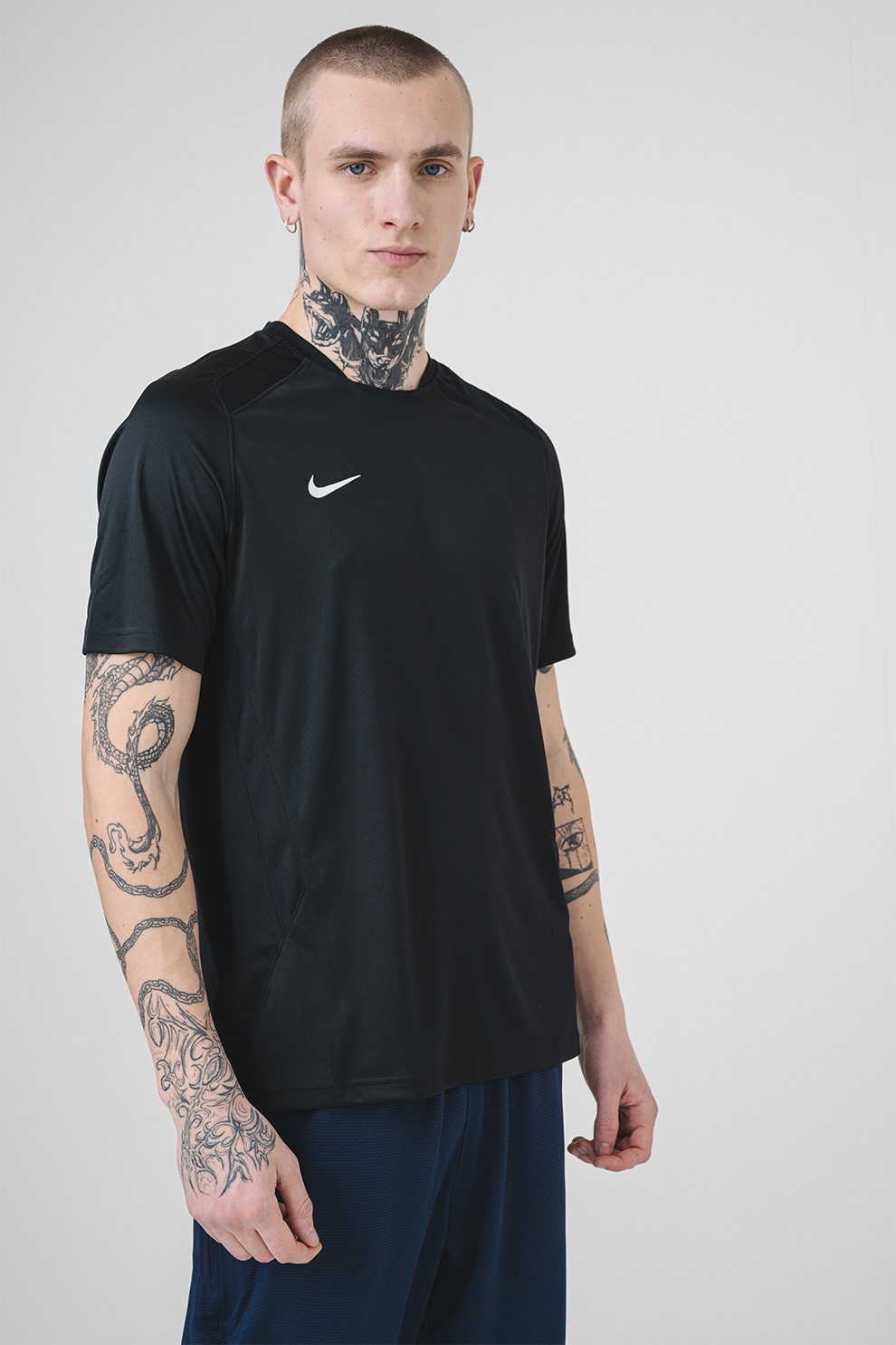 Nike, Tricou cu decolteu la baza gatului pentru fitness - eMAG.ro