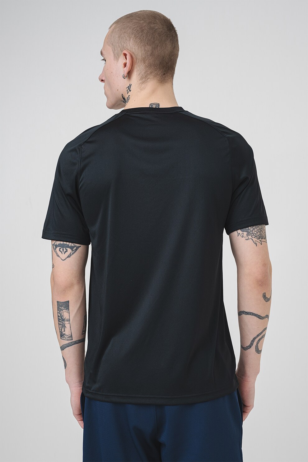 Nike, Tricou cu decolteu la baza gatului pentru fitness - eMAG.ro