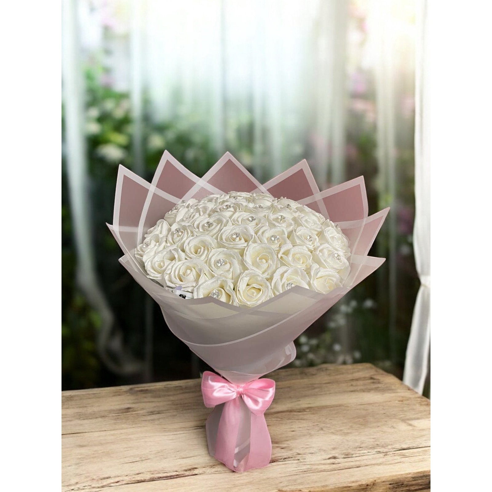 Buchet Alb cu 31 Trandafiri din Sapun - eMAG.ro