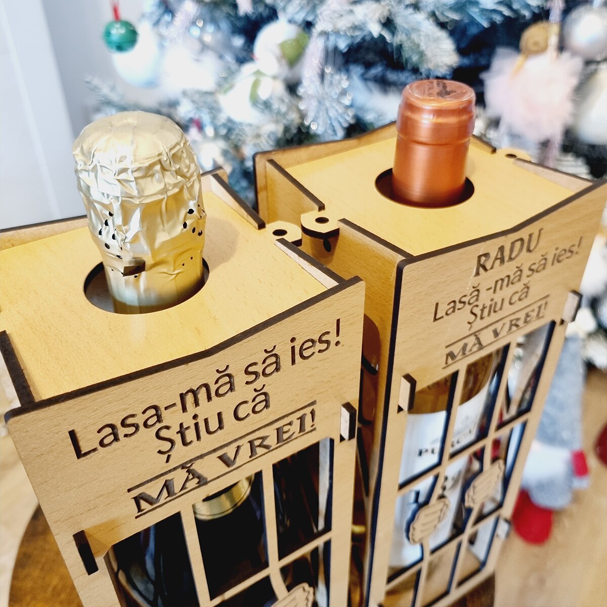 Set Cadou, Joystos, Cutie din Lemn Pentru Sticla de Vin cu Gratii cu ...