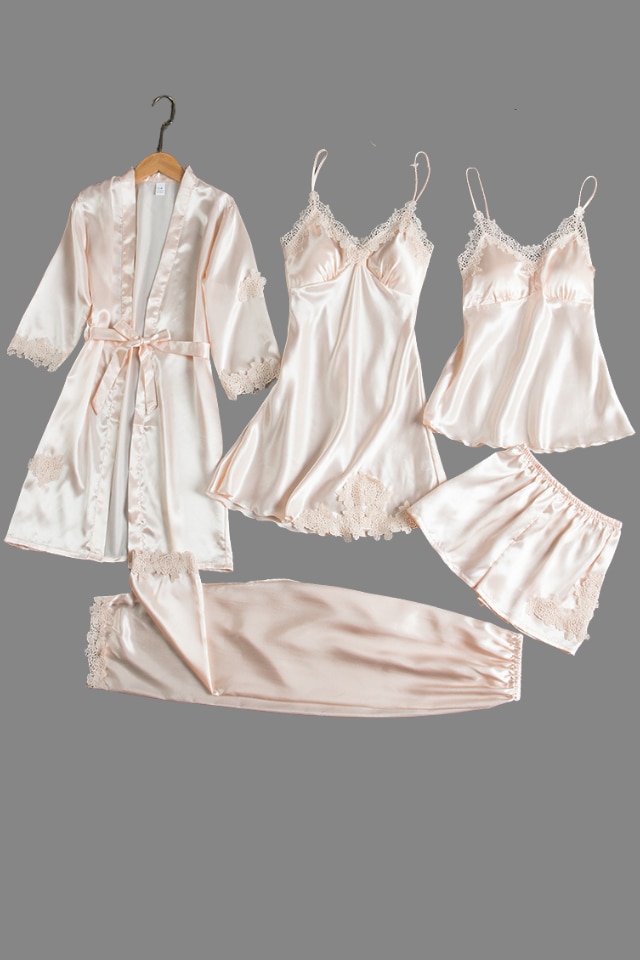 Set Pijamale din Satin si Broderie din Dantela, Elegant si Provocator ...