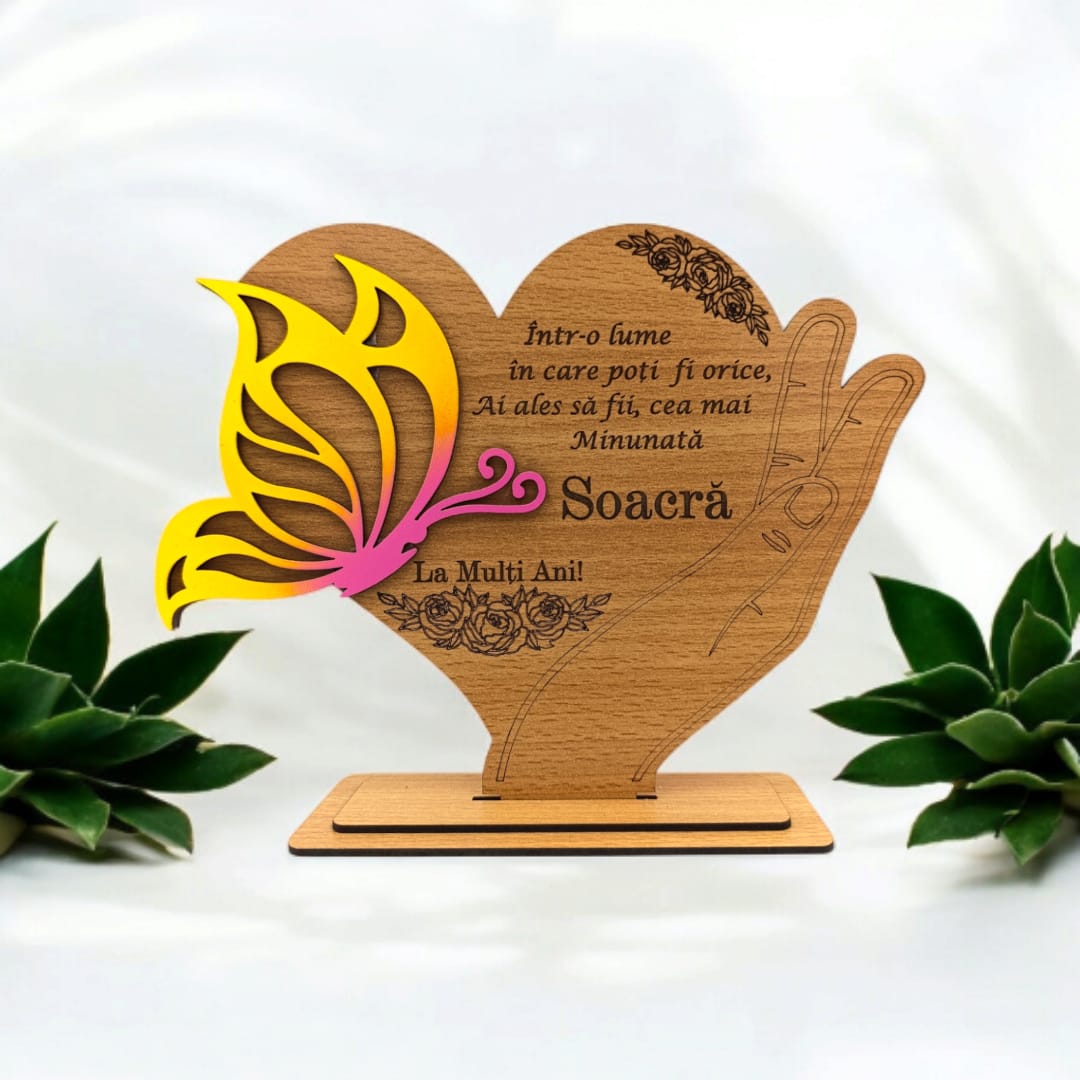 Decoratiune tablou inima cu fluture, cadou personalizat cu mesaj ...