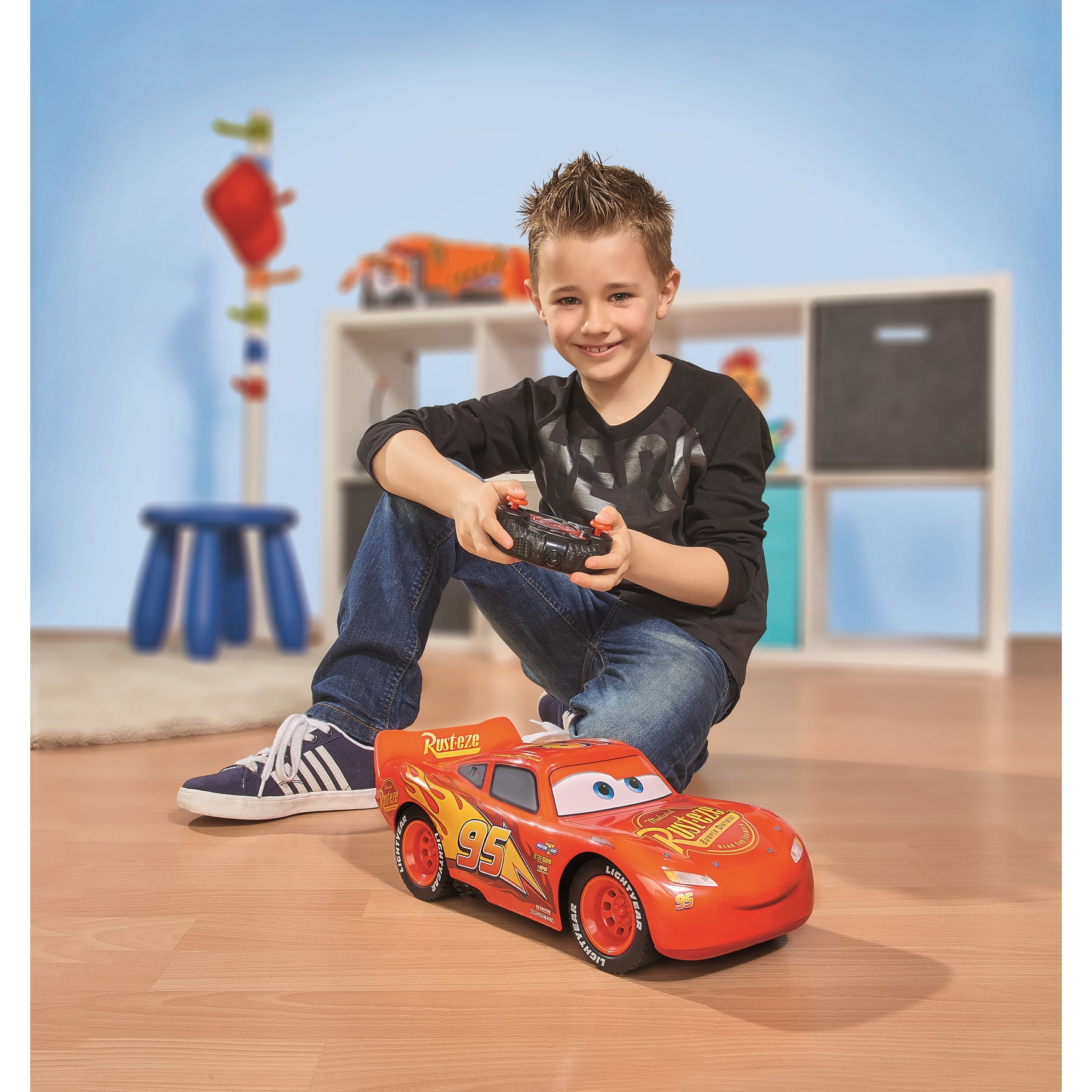 Masinuta cu telecomanda Dickie Toys, Disney Cars 3 Fulger McQueen ...