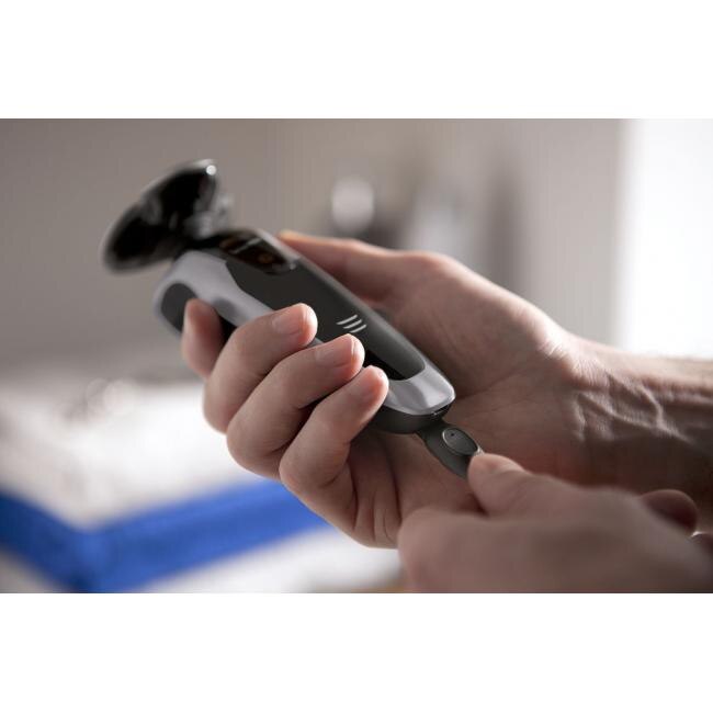 Самобръсначка Philips S9111/31, Wet & Dry, Акумулатор, 3 Аксесоара, 3 ...