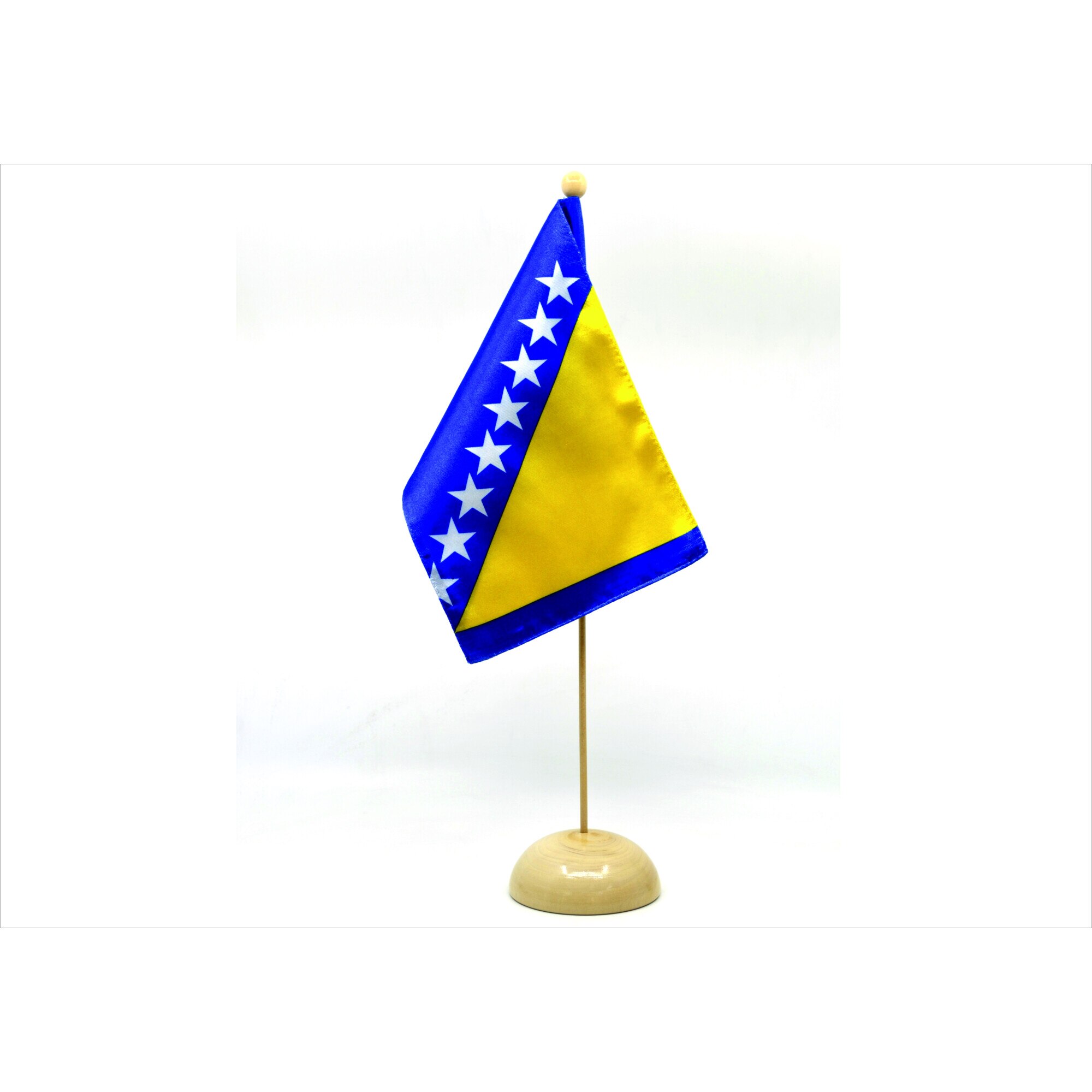 Stegulet Tarile Lumii + suport lemn - BOSNIA HERTEGOVINA - eMAG.ro