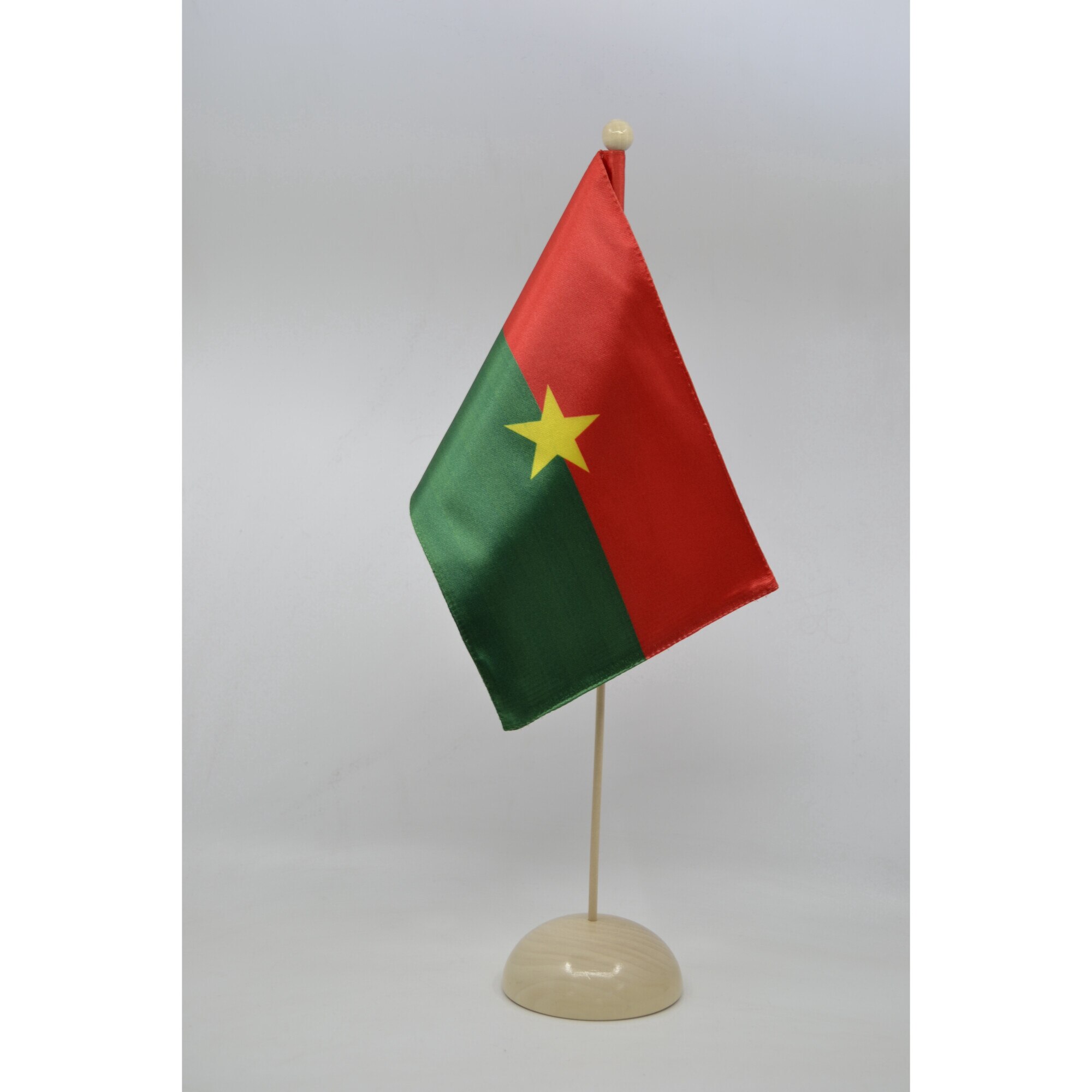 Stegulet Tarile Lumii + suport lemn - BURKINA FASO - eMAG.ro