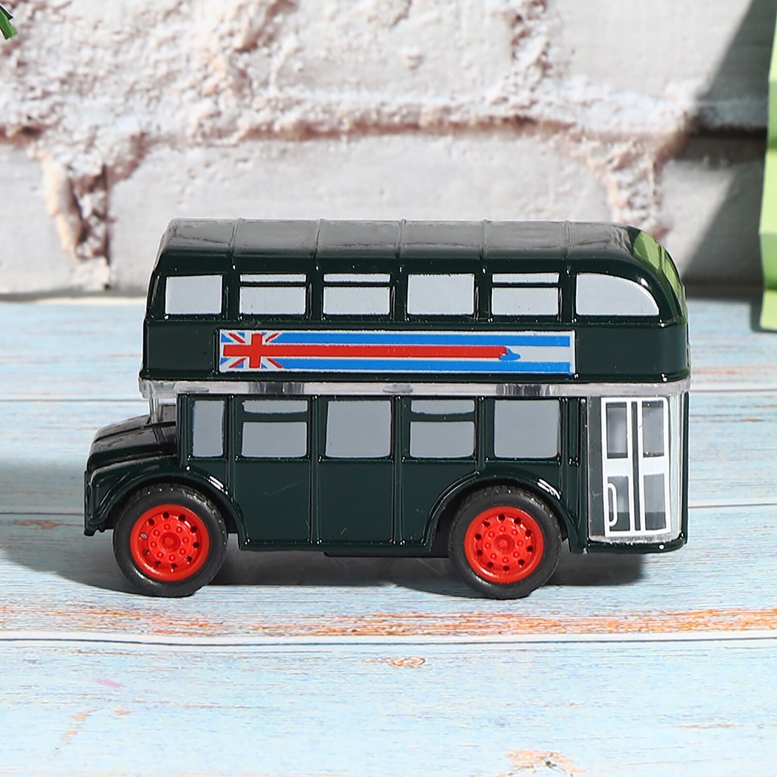 Masinuta din aliaj, autobuz de desene animate, verde, cu functie de ...