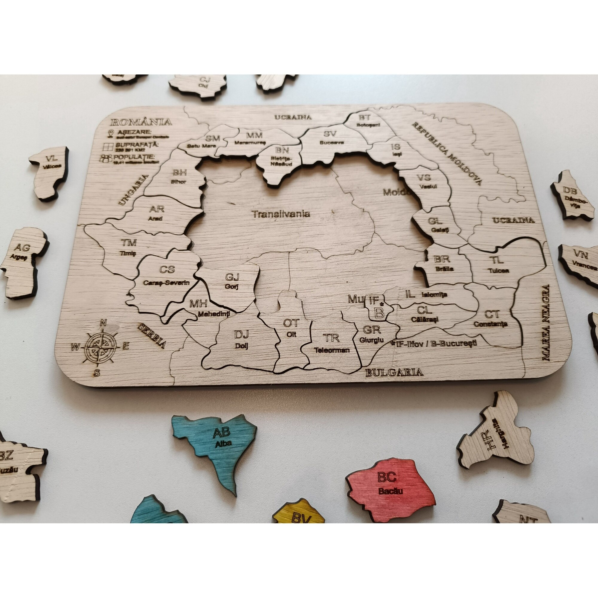 Puzzle Montessori, Harta Romaniei 2 in 1, Regiunile si Cele 41 de ...