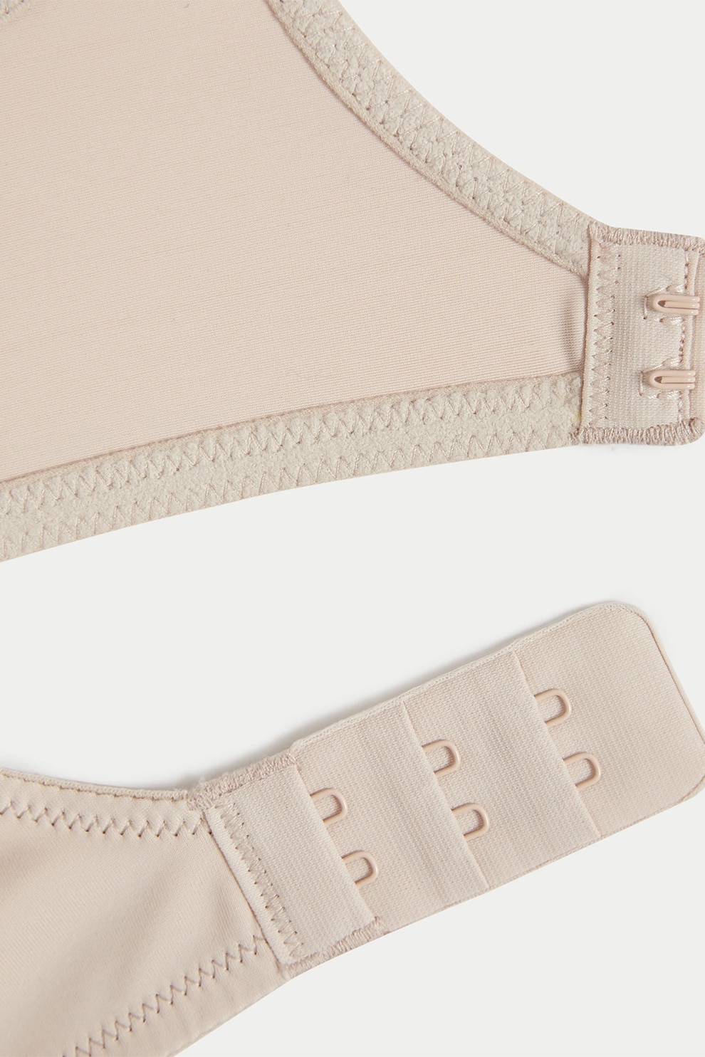 Marks & Spencer, Sutien de dantela cu bretele ajustabile, Crem, 32A ...