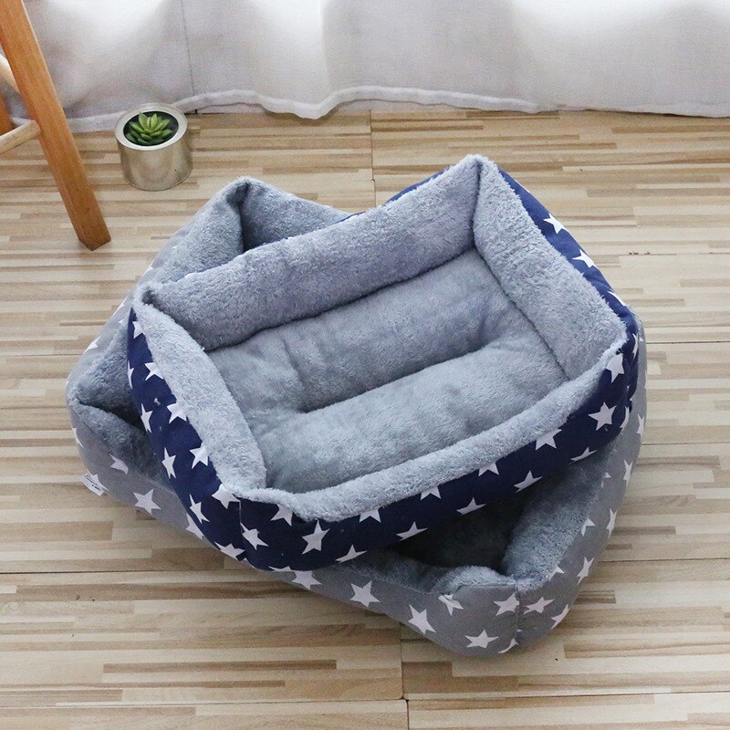 Culcus pentru caini si pisici, Albastru Stelute - L, 70x55cm, 7-15kg, # ...
