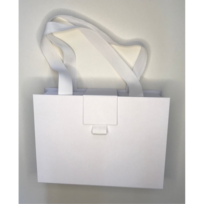 Cutie cadou, model poseta, fabricata din carton rigid. Culoare alba ...