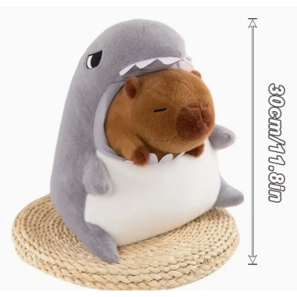 Jucarie de plus capibara cu rechin VICTINY ® maro/ gri 30 cm - eMAG.ro