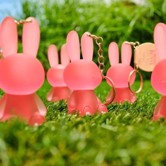 Luciu de buze SOMEBUNNY LIKE YOU Essence 1.38 ml - eMAG.ro