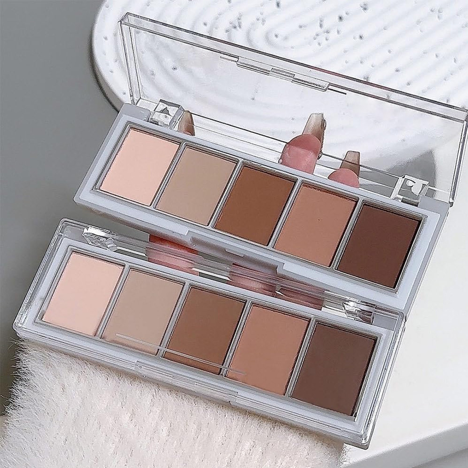 Paleta de farduri de ochi neutru Nude Brown, 5 culori cu finisaj mat ...