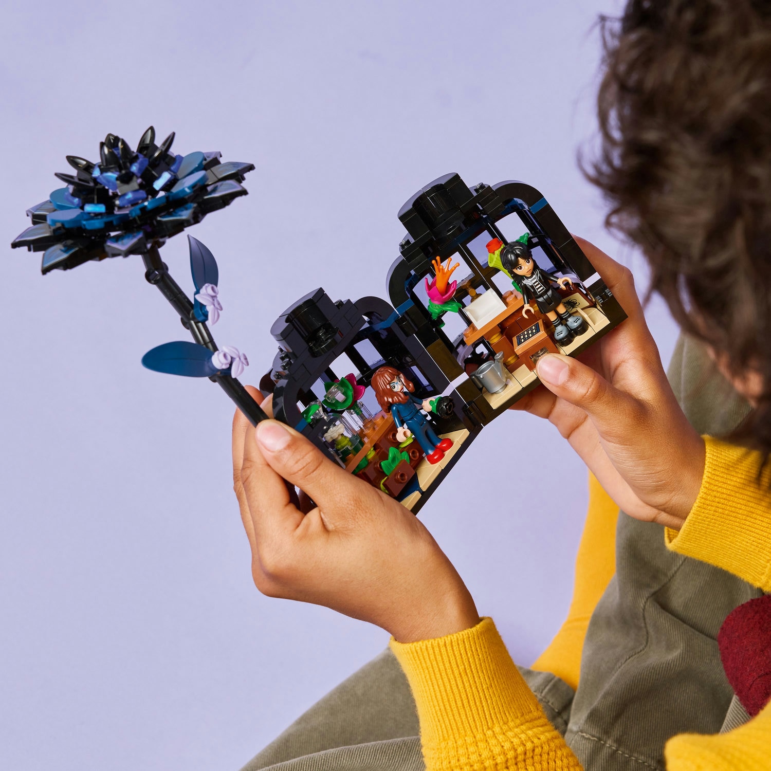 LEGO® Wednesday - Floare de dalie neagra 76784, 358 piese - eMAG.ro