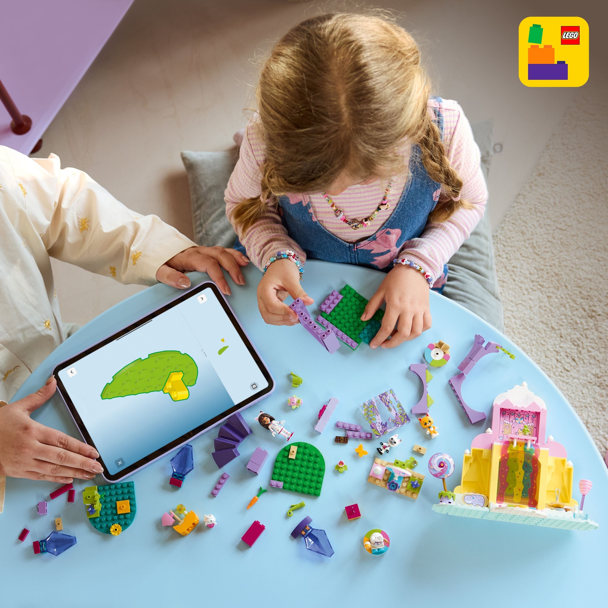 LEGO® Gabby's Dollhouse - Cukorkahegy és cicakert 11205, 263 db - eMAG.hu