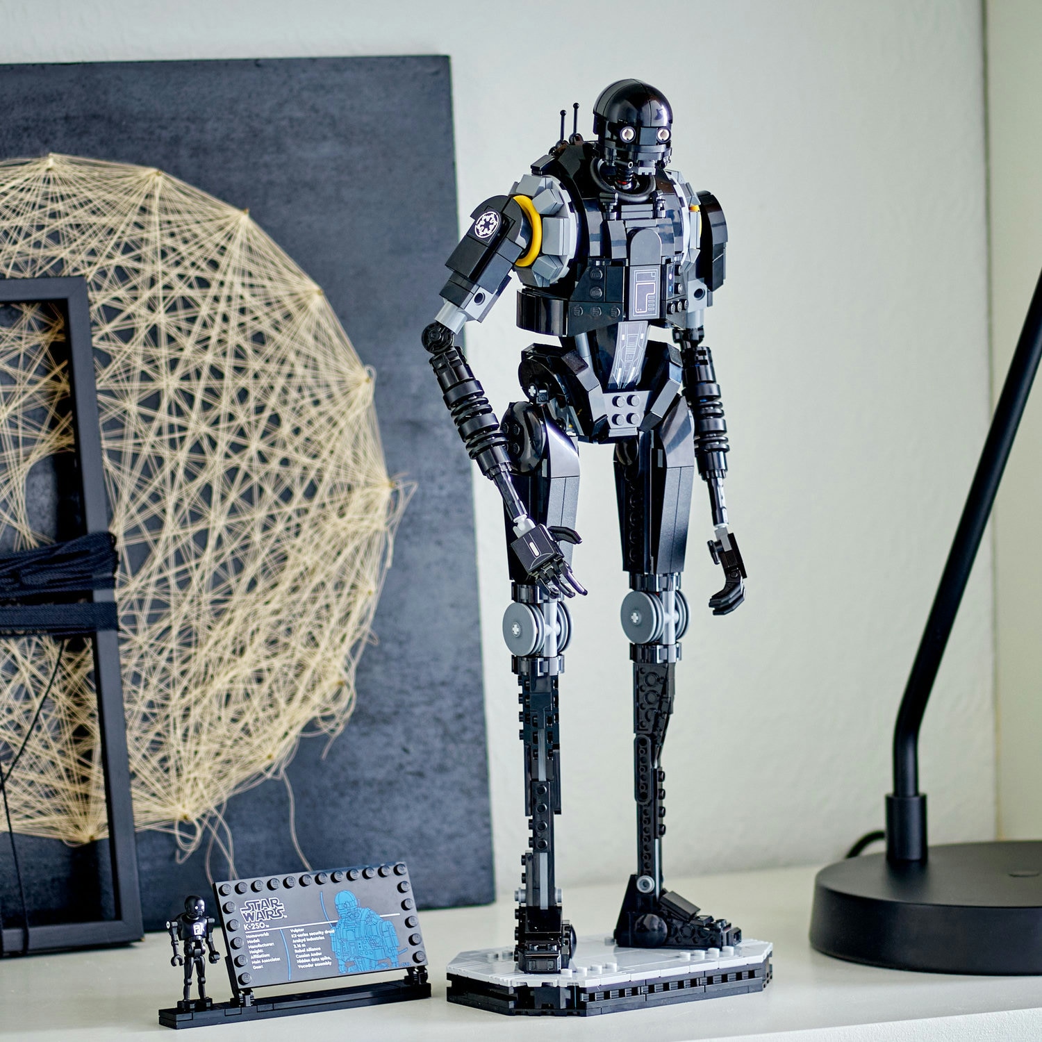 LEGO® Star Wars ™ - K-2SO™ biztonsági droid 75434, 845 darabos - eMAG.hu