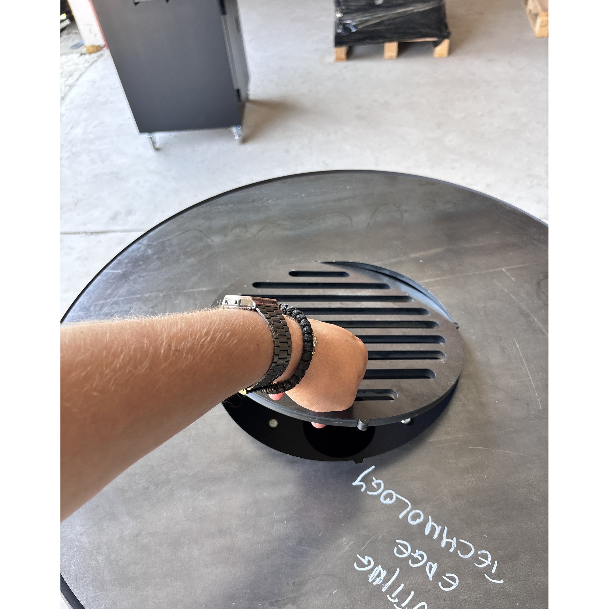 Gratar de gradina Rotund 4 in 1 diametru 75 cm firepit Flacari cu Plita ...