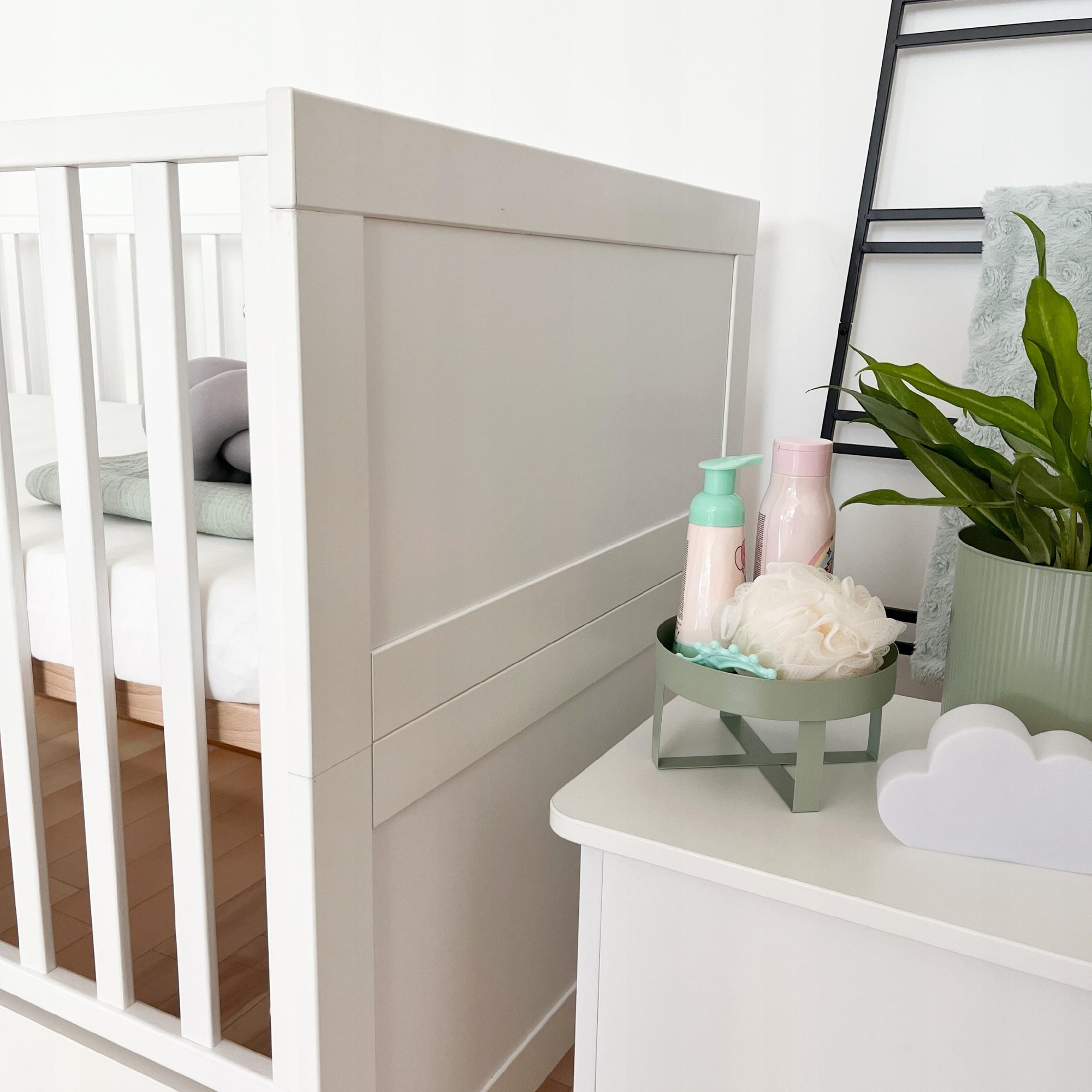 Patut bebe Luka BASIC, 140x70cm, alb, 4 inaltimi, transformabil in pat ...