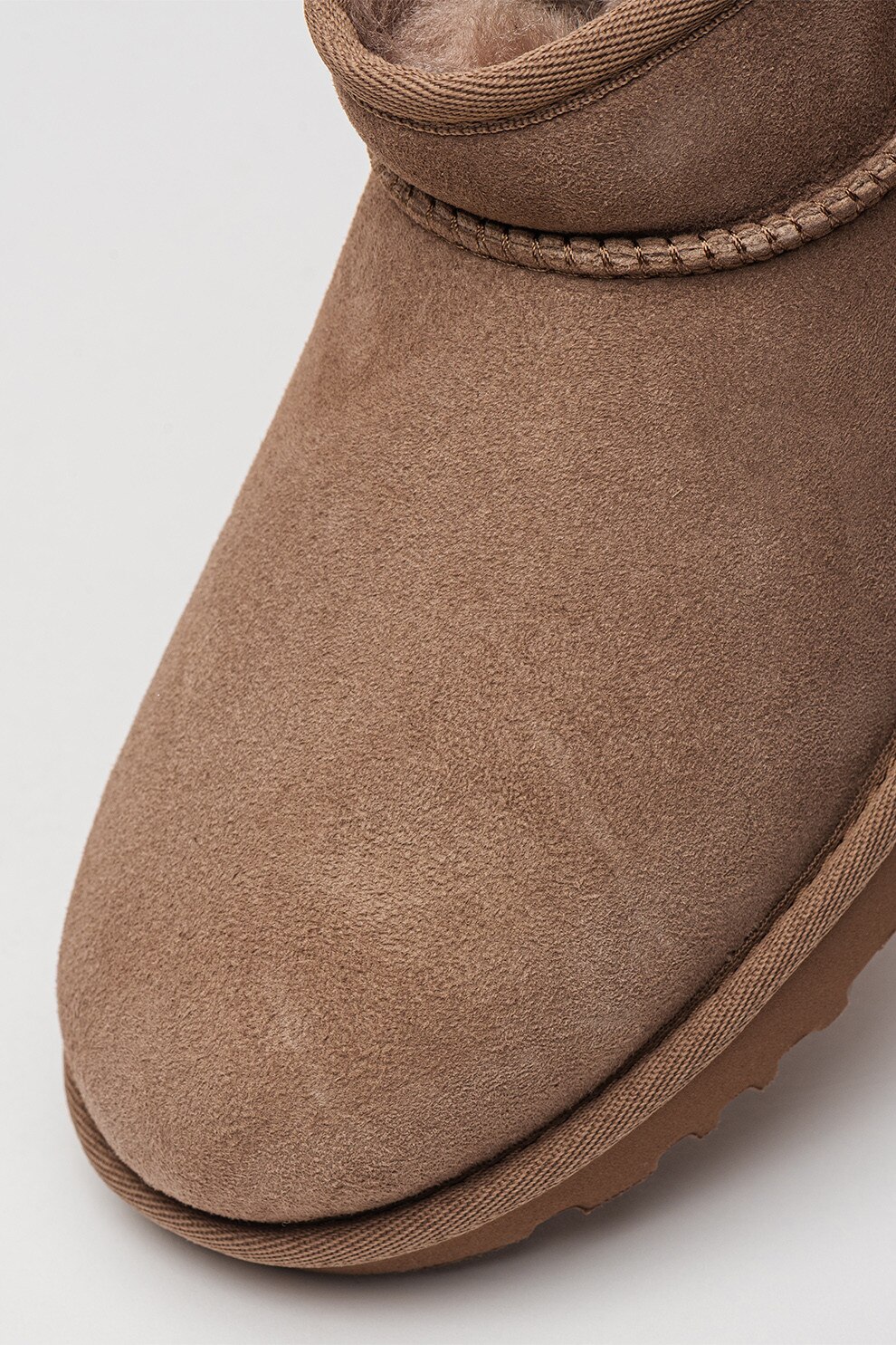 UGG, Ghete slip-on de piele intoarsa cu finisaj rezistent la apa ...